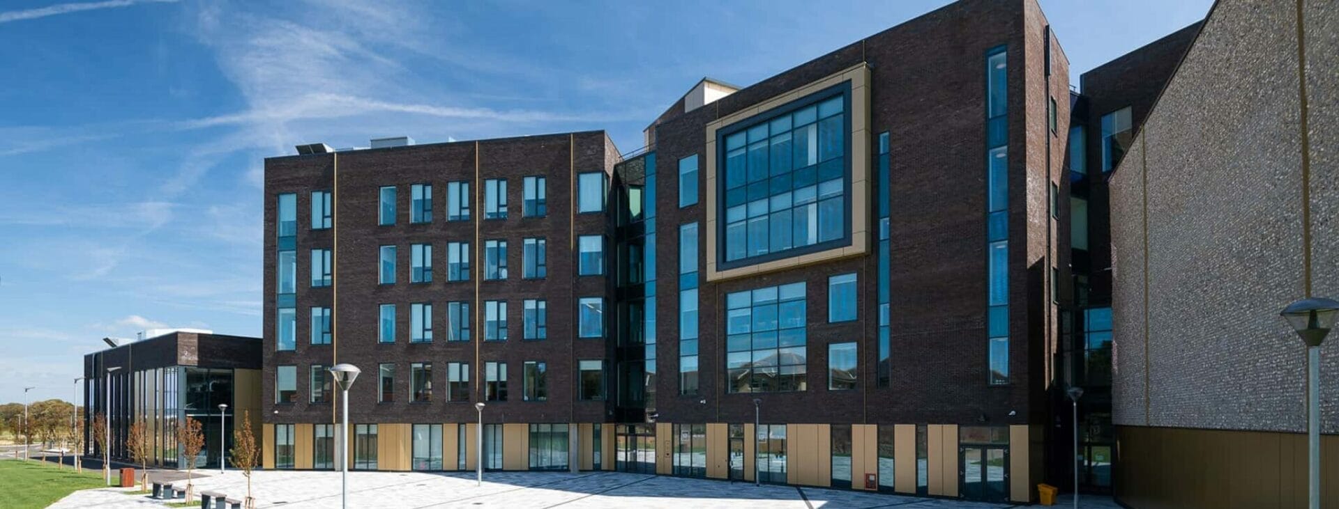 Top 10 small universities in the UK - Unifresher